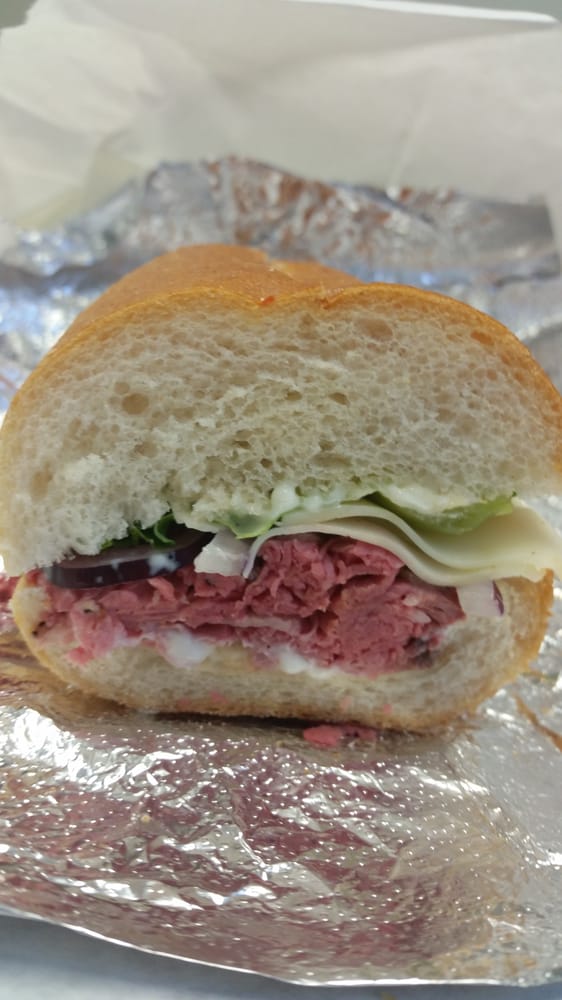 Kaptein’s Corner Deli - 15 Photos & 43 Reviews - Salad - 38 Shelter ...