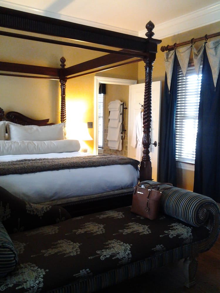 Inn Boonsboro - 12 Photos - Hotels - 1 N Main St, Boonsboro, MD - Phone ...