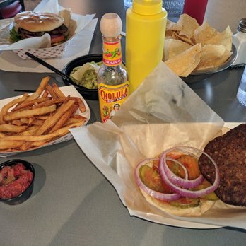 Smitty’s Garage Burgers & Beer - 185 Photos & 151 Reviews - Burgers ...