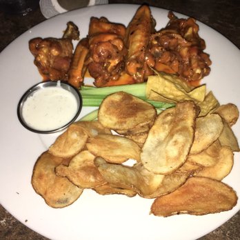 Hickory Tavern - 95 Photos & 97 Reviews - Sports Bars - 141 Pelham Dr ...