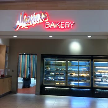 Maxim’s Bakery - 15 Photos & 22 Reviews - Bakeries - 6060 Minoru ...