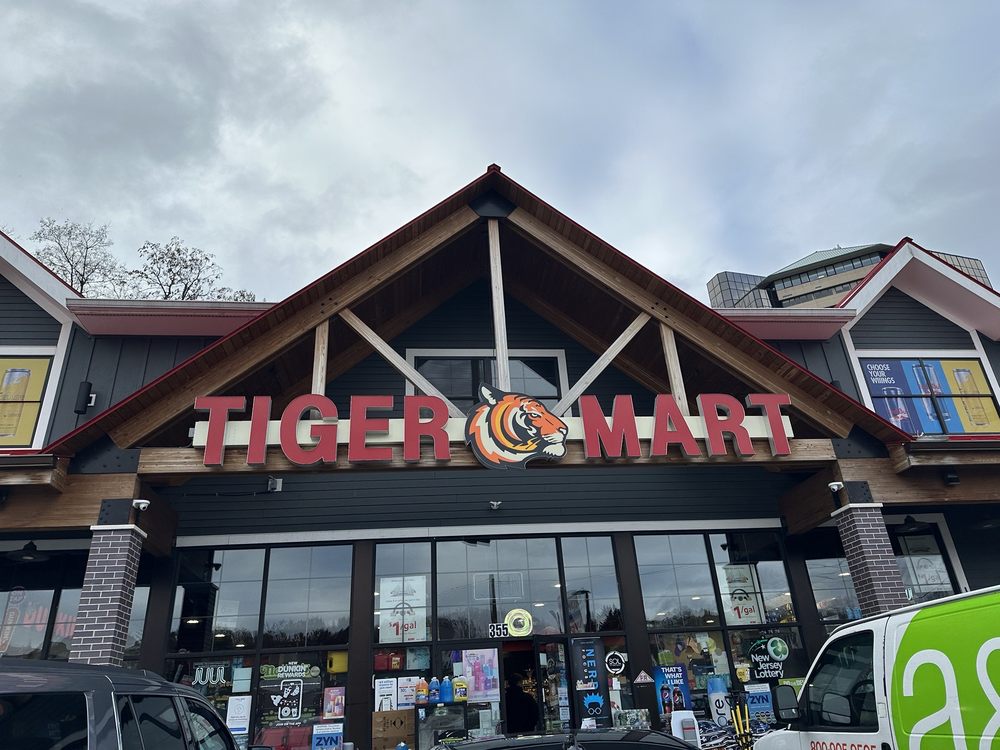 Exxon Tiger Mart Route 17