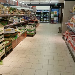 Lidl Italia - Shopping Centers - Via Maso Della Pieve, Pfarrhofstr., 50 ...