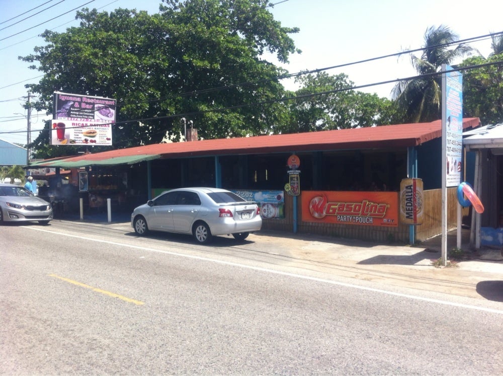 Iguana Restaurant & Bar - Puerto Rican - Carretera, Piñones, Puerto ...