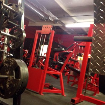 Metroflex Gym - 14 Photos & 11 Reviews - Gyms - 1950 W Rose Garden Ln ...