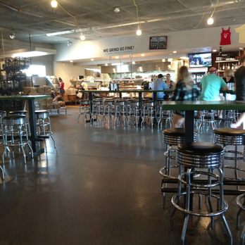 Rodeo Goat - 915 Photos & 1000 Reviews - Burgers - 1926 Market Center ...