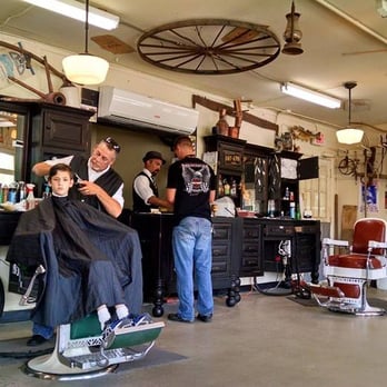 City Limits Barbershop - 14 Photos - Barbers - 9385-9421 Lebanon Rd ...