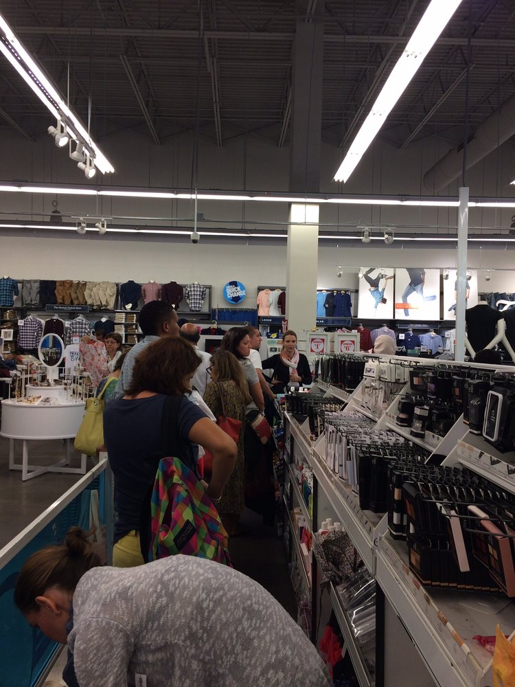 Old Navy Outlet - 2019 All You Need to Know BEFORE You Go (with Photos ...