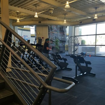 UCF Recreation and Wellness Center - 34 Photos & 31 Reviews - Gyms ...