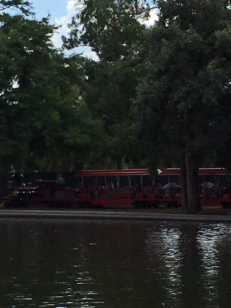 Roeding Park - 13 Photos & 10 Reviews - Parks - 890 W Belmont Ave ...