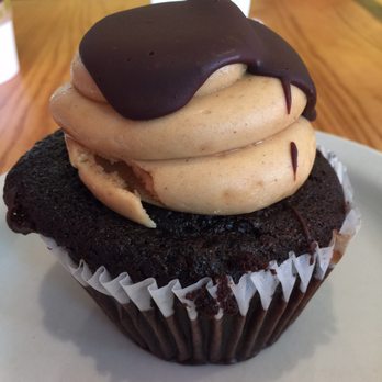 Quack’s 43rd Street Bakery - 261 Photos & 503 Reviews - Bakeries - 411 ...