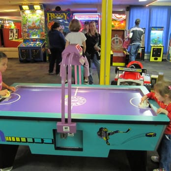 Fun World - 83 Photos & 62 Reviews - Amusement Parks - 200 Daniel ...