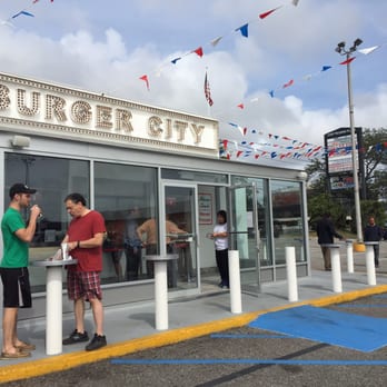 Burger City - 117 Photos & 120 Reviews - Burgers - 1900A Hempstead Tpke ...