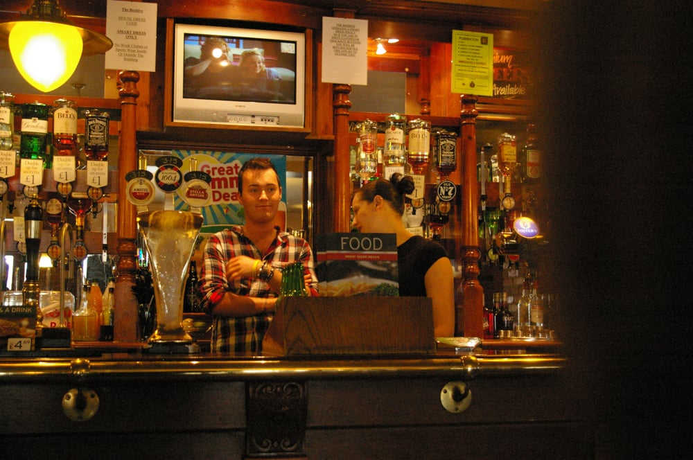 The Beehive - Pubs - Southernhay, Basildon, Essex, United Kingdom ...