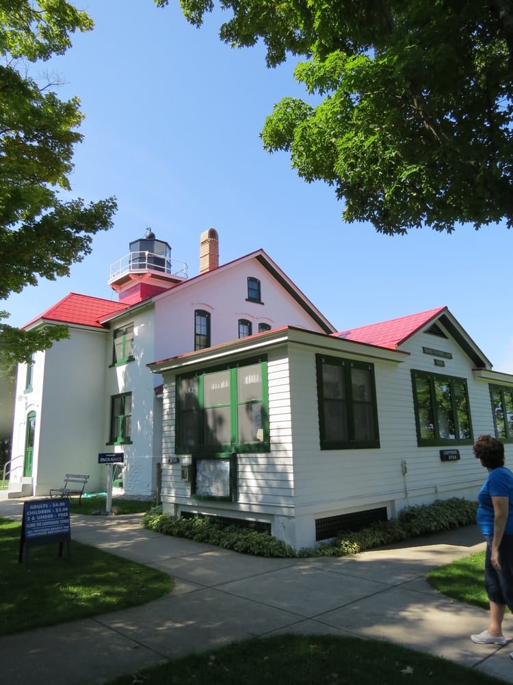 Grand Traverse Lighthouse - 27 Photos - Landmarks & Historical ...