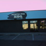 Rustic Pig BBQ - 10 Photos & 12 Reviews - Barbeque - 301 N Whitley Dr ...