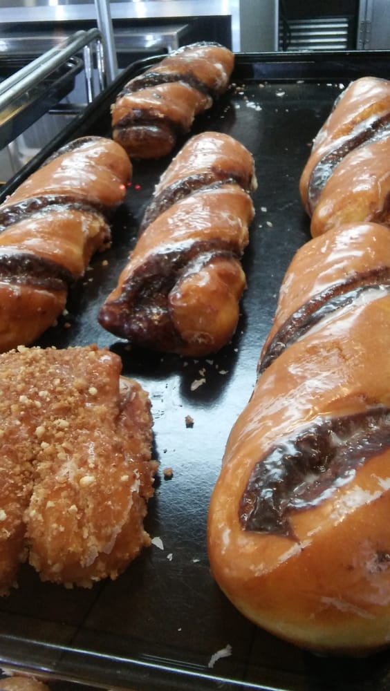 Yum Yum Donuts - 22 Photos & 58 Reviews - Donuts - 7550 El Cajon Blvd ...