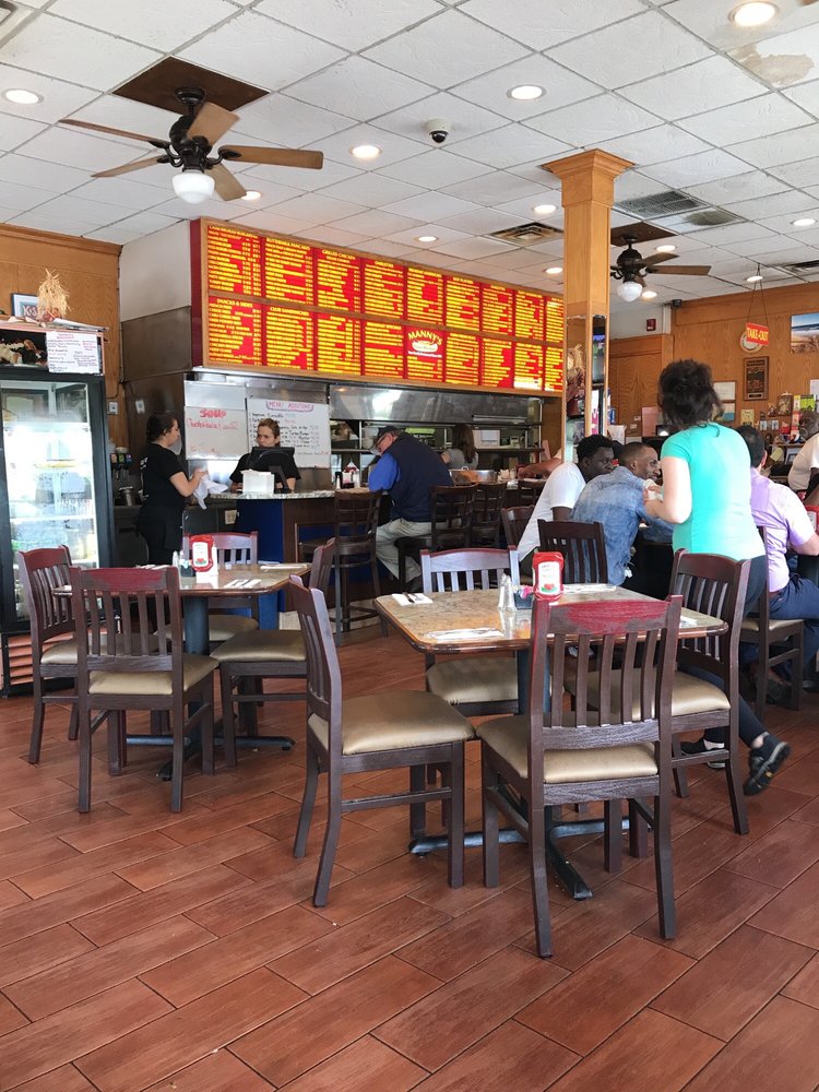 Manny’s Texas Weiner - 29 Photos & 59 Reviews - Burgers - 2580 ...