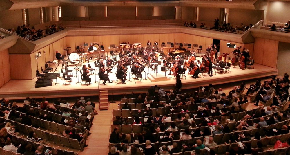 Visitor's Guide to the Roy Thomson Hall Toronto in Toronto