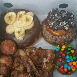 Legendary Doughnuts - 12 Photos & 19 Reviews - Donuts - 5604 176th St E ...