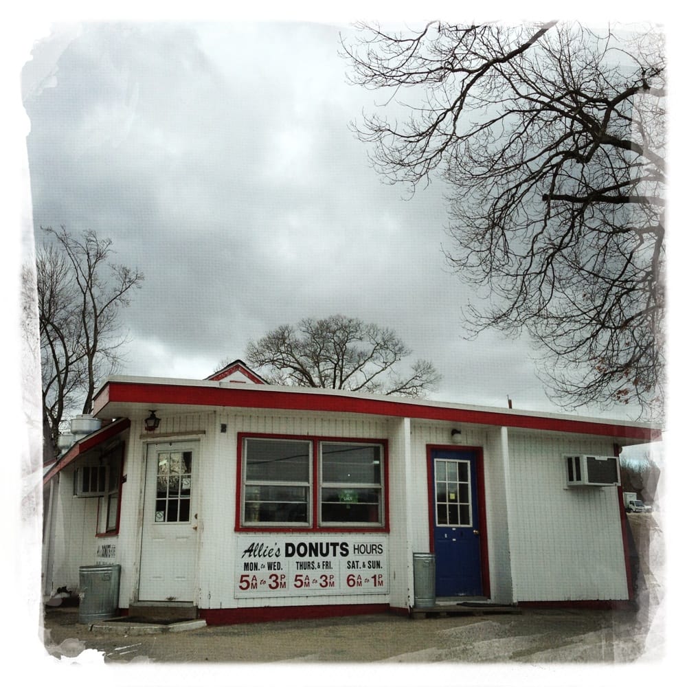 Allie’s Donuts - 104 Photos & 216 Reviews - Donuts - 3661 Quaker Ln ...