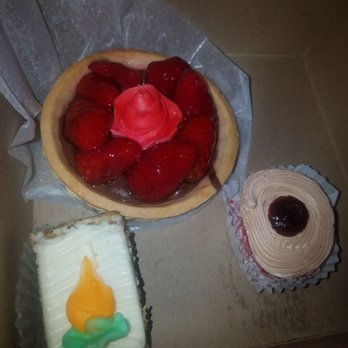 Fratelli’s Pastry Shop - 27 Photos & 15 Reviews - Bakeries - 1 ...