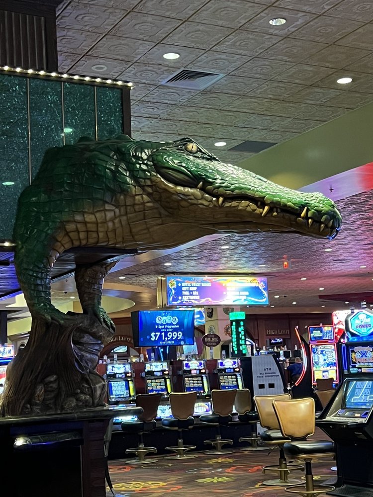 Alligator bar, Las Vegas | Roadtrippers