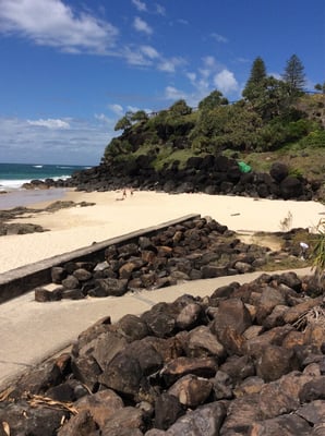 Froggy’s Beach - Beaches - 2 Snapper Rocks Rd, Coolangatta Queensland ...