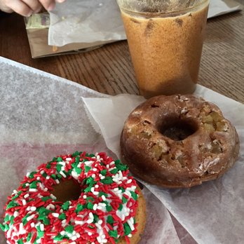 Do-Rite Donuts & Chicken - 210 Photos & 112 Reviews - Donuts - 181 N ...