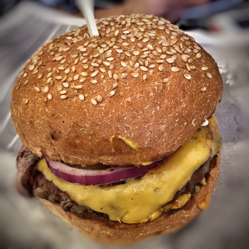 Ribs & Burgers William Street - 125 Photos & 76 Reviews - Burgers - 140 ...