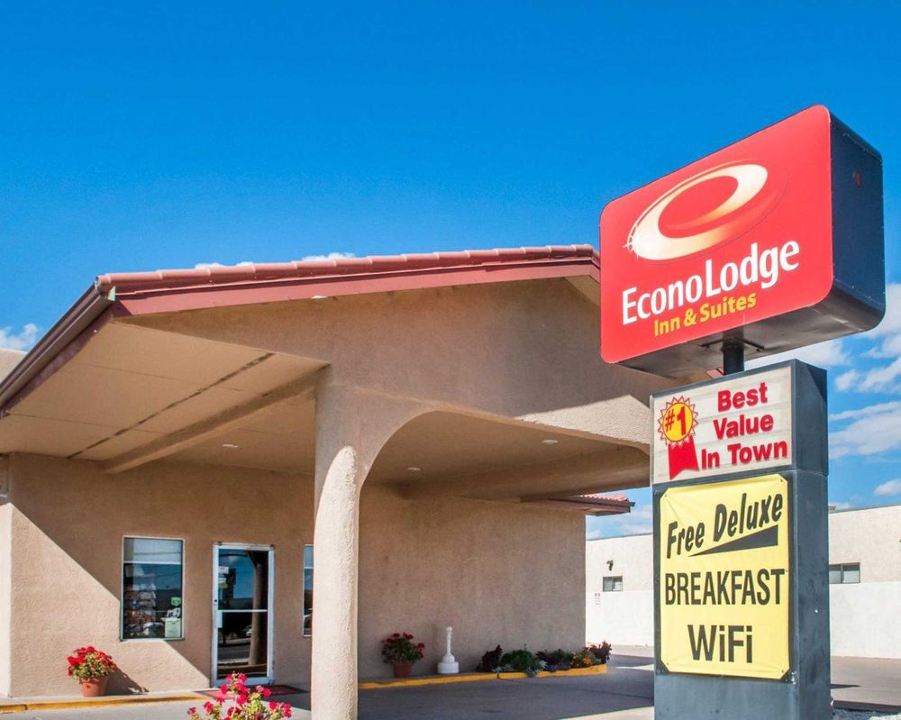 Econo Lodge Inn & Suites - 21 Photos & 21 Reviews - Hotels - 713 ...