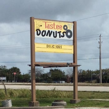 Tastee Donuts - 22 Photos & 19 Reviews - Donuts - 4950 S Washington Ave ...