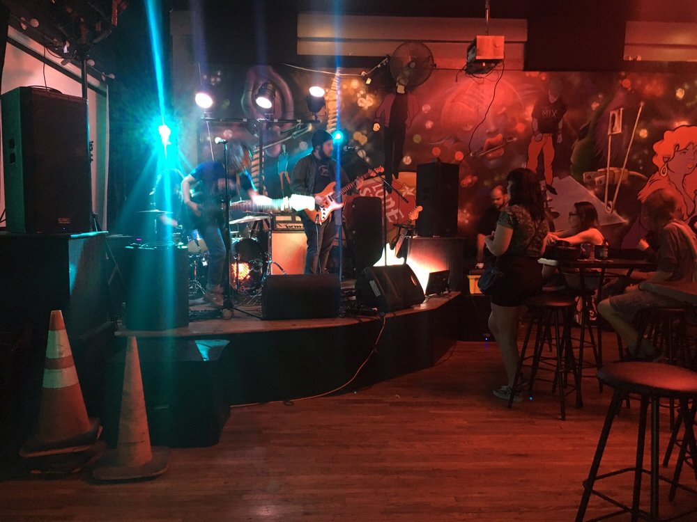 The Mix - 16 Photos & 60 Reviews - Dive Bars - 2423 N St Marys St ...