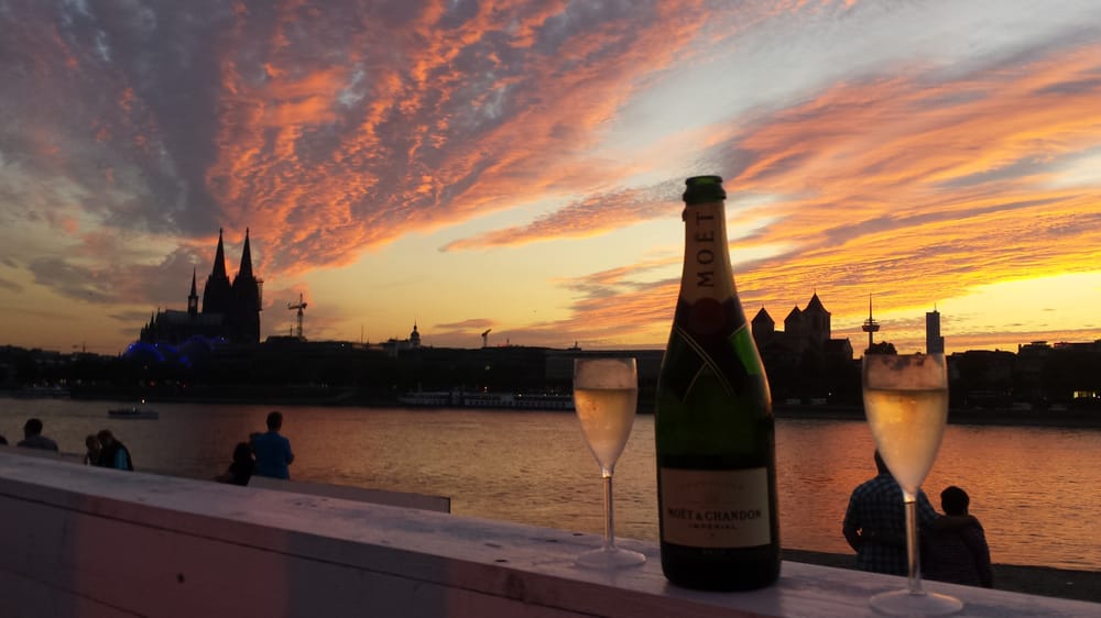Km 689 Cologne Beach Club - 37 Photos & 44 Reviews - Lounges ...