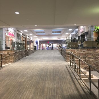 Merle Hay Mall - 29 Photos & 28 Reviews - Shopping Centers - 3800 Merle ...