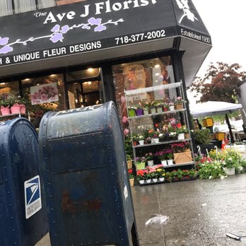 The Avenue J Florist - 32 Photos & 26 Reviews - Florists - 1502 Ave J ...