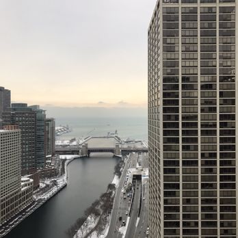 Hyatt Regency Chicago - 639 Photos & 676 Reviews - Hotels - 151 E ...