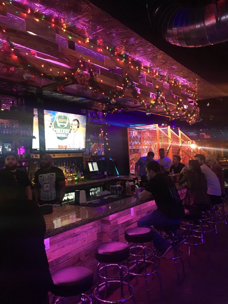 Long Shots - 17 Photos - Bars - 2709 Mckinney Ave, Uptown, Dallas, TX ...