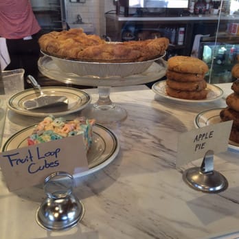 Dilly Diner - 227 Photos & 163 Reviews - Breakfast & Brunch - 402 E 2nd ...