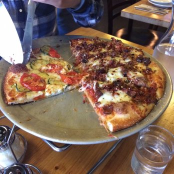 Blue Line Pizza - 444 Photos & 634 Reviews - Pizza - 146 Castro St ...