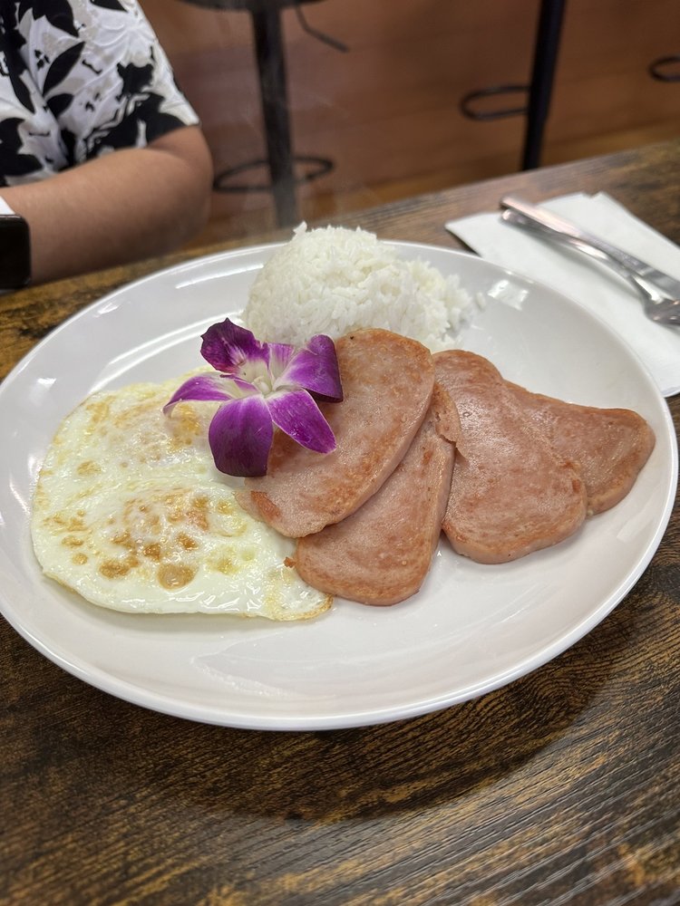 Tripler Medical Center Army Base in Honolulu, HI | MilitaryBases.com