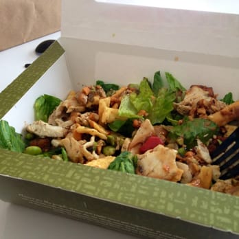 Panera Bread - 24 Photos & 35 Reviews - Salad - 765 Elmwood Ave ...