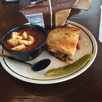 corner bakery calories tomato basil soup