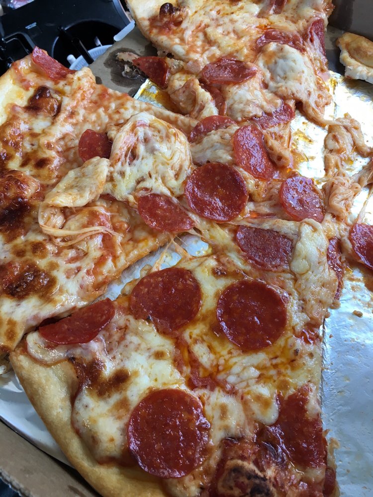Luis Pizza - Pizza - Av. Ramón Luis Rivera S/N, Bayamón, Puerto Rico ...