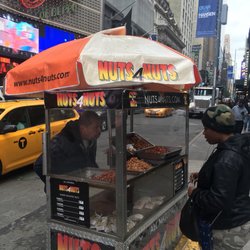 Nuts 4 Nuts Cart - Street Vendors - In Front Of 584 Broadway, SoHo ...