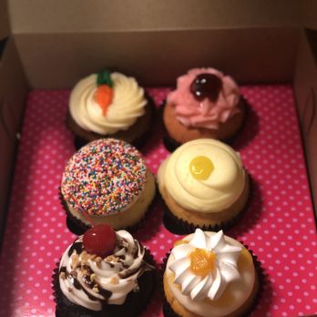 Smallcakes - 537 Photos & 57 Reviews - Cupcakes - 11516 Busy St ...