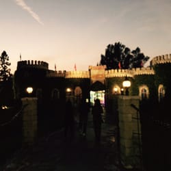 Sherman Oaks Castle Park - 347 Photos & 485 Reviews - Mini Golf - 4989 ...