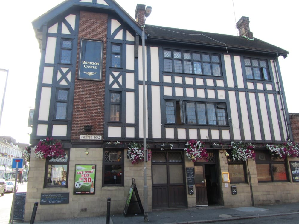 The Junction - Pubs - 36 St Johns Hill, Clapham Junction, London ...