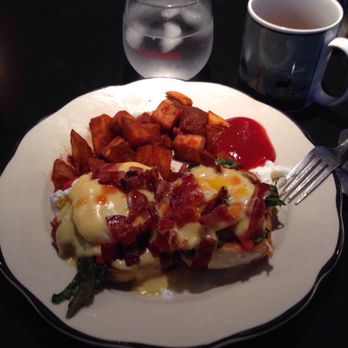Sarah’s On Main - 55 Photos & 78 Reviews - Breakfast & Brunch - 246 ...