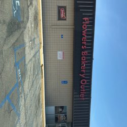 Flowers Bakery Outlet - Bakeries - 13330 Palmdale Rd, Victorville, CA ...